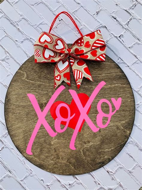 XOXO Door Hanger Valentines Day Wreath Valentines Day Door Hanger