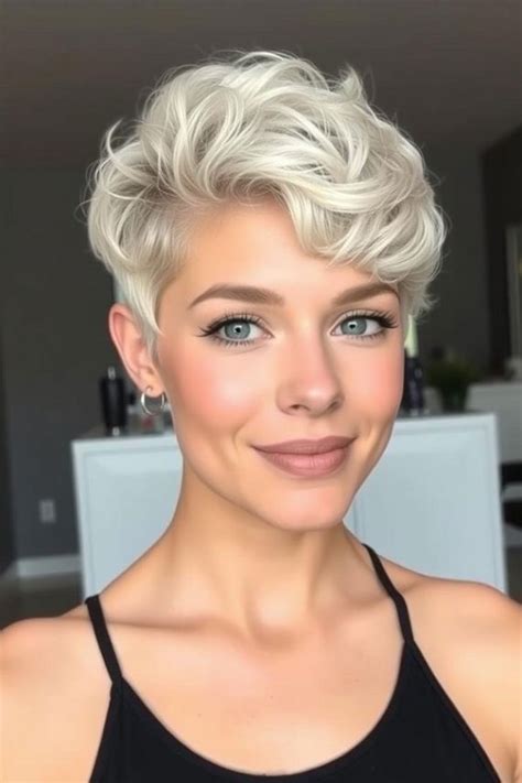 30 Chic And Modern Pixie Short Haircut Inspirations