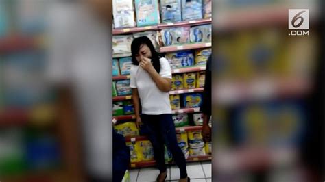 Video Aksi Wanita Pengutil Terekam Cctv Regional