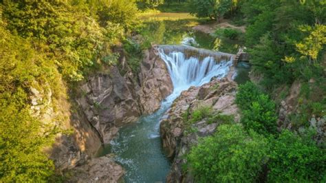 მეორე დღეა ზესტაფონში მდინარეში დაკარგულ 18 წლის ბიჭს ეძებენ