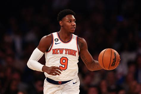 Nba Knicks Hold On To Beat Pistons Inquirer Sports
