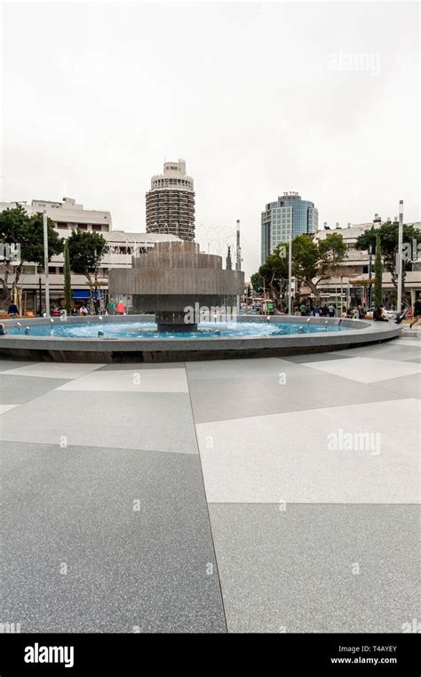 Israel Tel Aviv Yafo 29 March 2019 The New Kikar Dizengoff Square Agams Fire And Water
