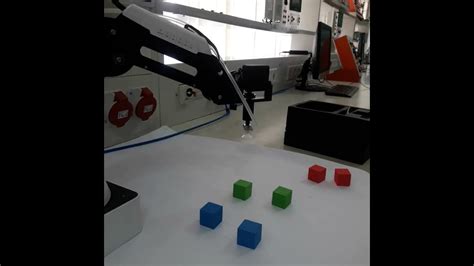 Sortir Benda Berdasarkan Input Warna Python Dobot Magician Youtube