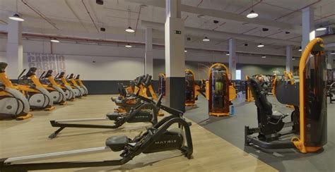 Basic Fit Cc Vega Del Rey TUGIMNASIO ES