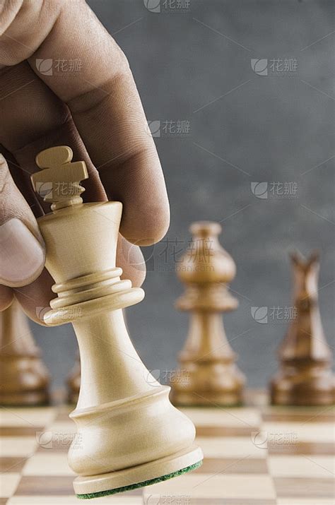 在棋盘上的棋子的特写