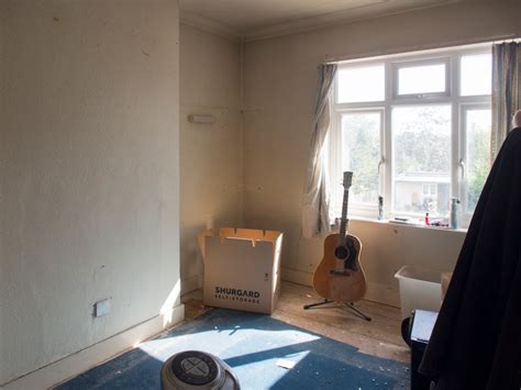 어쿠스틱 기타와 함께 진행 중인 아늑한 방 · 무료 스톡 사진