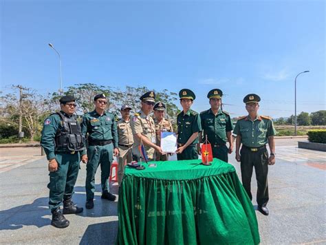 Msjtv News ជនជាតិវៀតណាម ចំនួន ១៤ នាក់ នៅកាន់ប្រទេសកំណើតពួកវិញ