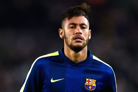 Neymar Told PSG Players He Will Join The Club This Summer Report