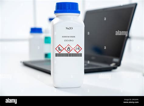 Na2o Sodium Oxide Cas 1313 59 3 Chemical Substance In White Plastic