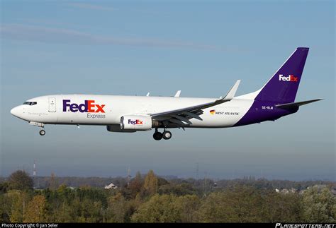 SE RLM FedEx Express Boeing 737 83N BCF WL Photo By Jan Seler ID