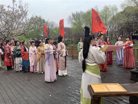 着汉服共赴花朝节2021上海樱花节汉服游园会如期而至 浦江头条 澎湃新闻 The Paper