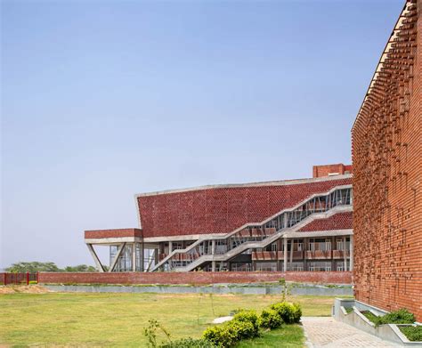 Zero Energy Design Lab Creates Girls Hostel Block With Hollow Concrete