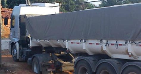 G1 PRF Flagra Carretas Excesso De Peso Em Aracati No Litoral