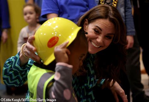 The Duchess Wears Massimo Dutti For Early Years Survey Video What