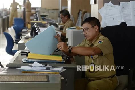 Komisi II DPR RI Honorer Masa Kerja 5 Tahun Lebih Wajib Diangkat Jadi