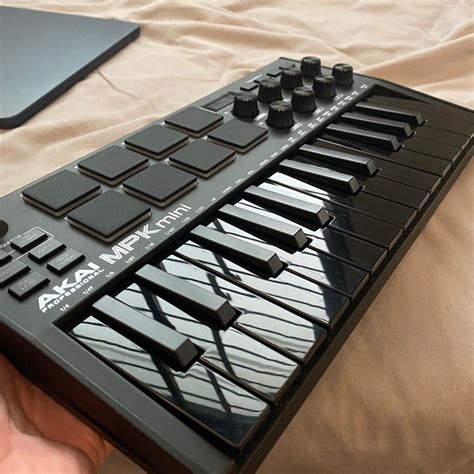 Akai MPK Mini Mk Compact Keyboard Controller Limited Edition Black Audio Portable Audio