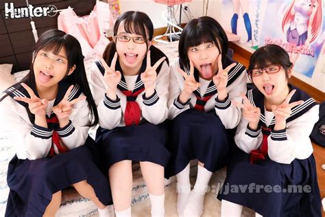 [huntb 465] エロマンガ好きの陰キャなオタク義妹とその友達がボクのチ ポで脱二次元乱交！突然出来た義妹は全く打ち解けられない陰キャ！だけど義妹の頭の中は… High