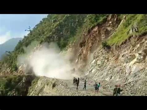 A Heavy Landslides Caught On Camera In Himalayan Live Landslide In