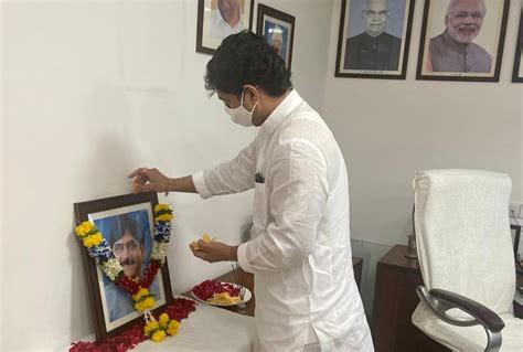 Gopinath Munde Death Anniversary अप्पा मी आयुष्य वेचेन धनंजय