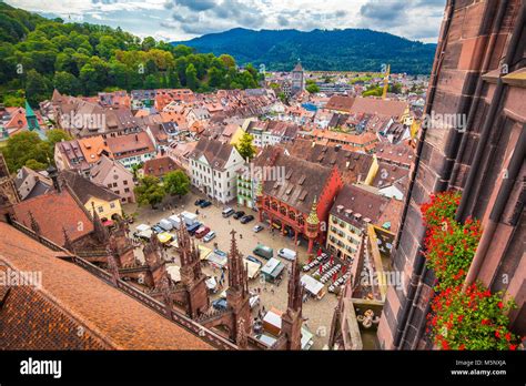 Luftbild der Altstadt Zentrum von Freiburg Im Breisgau vom berühmten