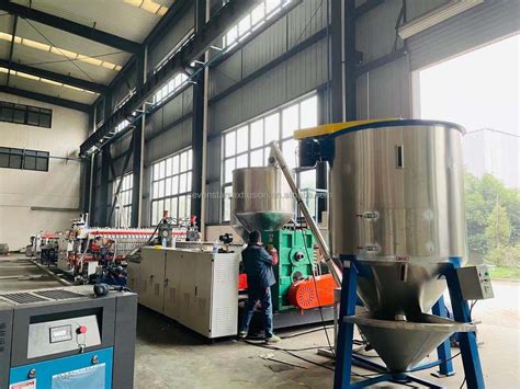 2100mm 폭 폴리 프로필렌 중공 시트 기계 압출기 의 고품질 2100mm 폭 폴리 프로필렌 중공 시트 기계 압출기