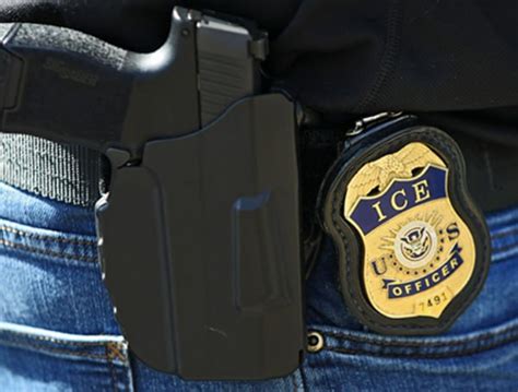 Illegal Immigrants Violent Struggle Leaves Ice Agent With Dislocated