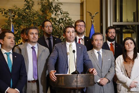 Partido Republicano Anuncia Que Presentará Acusación Constitucional