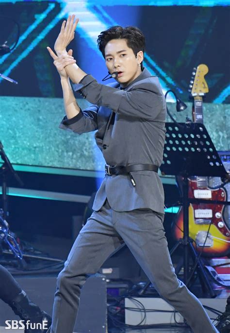 E포토 뉴이스트w 아론 격이 다른 댄스 라인