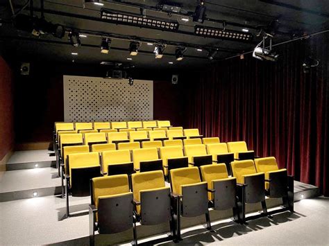 Manhattan Neighborhood Network Benchmark Builders