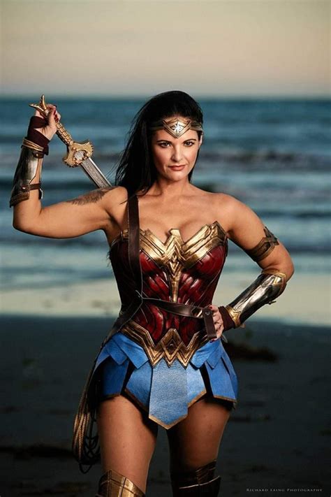 Pin By Hunter Schoumacher On Wonder Woman Wonder Woman Wonder Woman