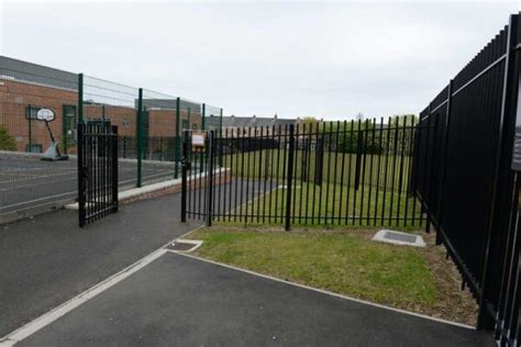 Vertical Bar Fence Rennyco Limited