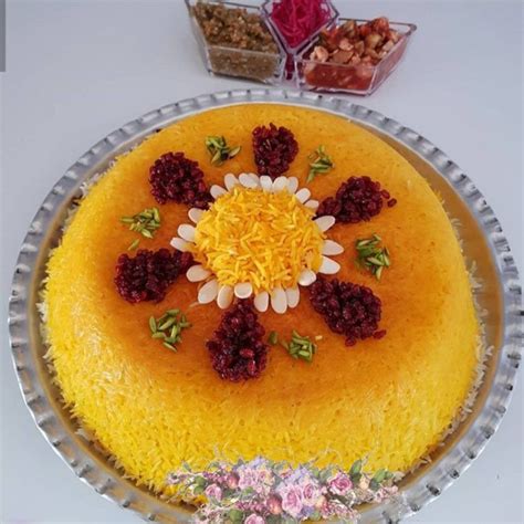 تزیین برنج ساده و زیبا با زعفران و زرشک تزیین برنج عروس