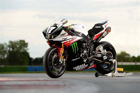 Yamaha R1 Track