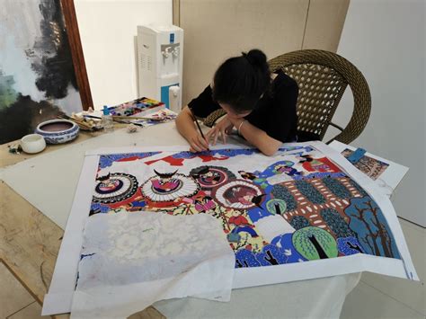 喜讯 我校美术与设计学院2幅学生作品入选“决胜全面小康”第二届全国农民画作品展 贵州师范学院设计学院