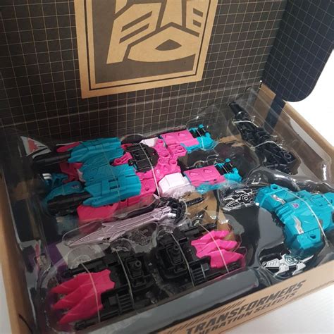 Transformers Seacons Hobbies And Toys Toys And Games On Carousell