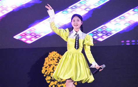 [포토]트롯 요정 김다현 대한민국 국향대전 관람객 사로잡아 위키트리