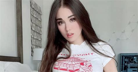 Streamer Banned After Wardrobe Malfunction Looked Like A Penis On
