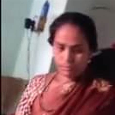 Satin Silk Saree Muslim Aunty Showing Boobs Free Porn 48 Xhamster