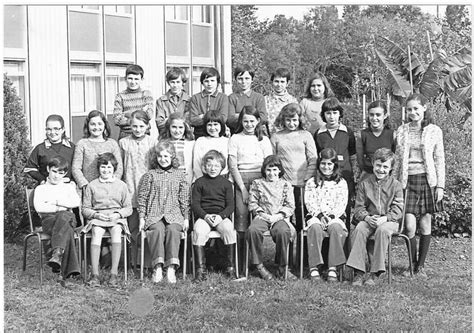 Photo De Classe 6ea De 1976 Collège Antoine De Saint Exupéry Copains
