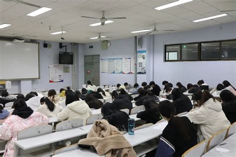 学前教育与社会服务系举行第40期入党积极分子党课培训结业考试 德州职业技术学院学前教育与社会服务系