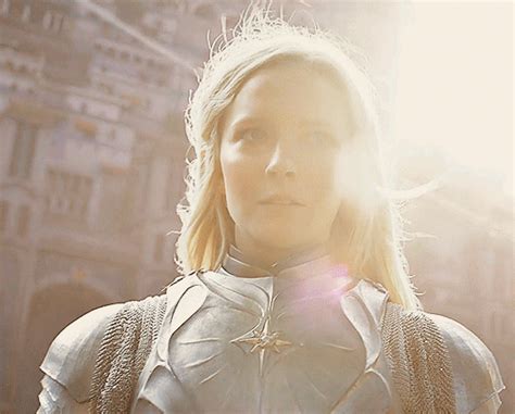 Emzies Morfydd Clark As Galadriel Partings Rings Of