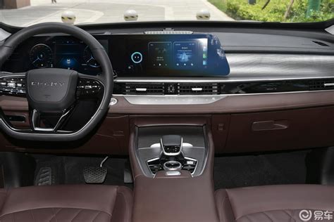 【瑞虎8 Pro290t 两驱浩瀚版 5座中控台整体图片 汽车图片大全】 易车