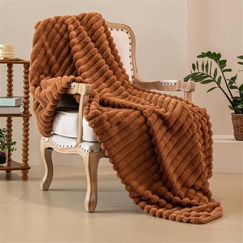 Super Soft Faux Fur Throw Blanket For Couch Raspberry Sherpa Fuzzy