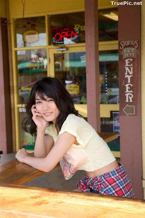 Wanibooks No127 Japanese Gravure Idol And Actress Anna Konno