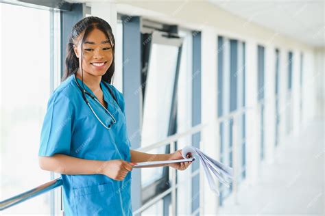 Premium Photo Portrait Confident African American Female Doctor