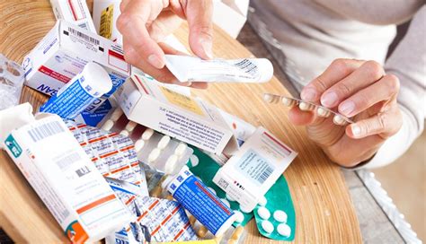 Los Medicamentos Vencidos No Se Deben Tirar A La Basura