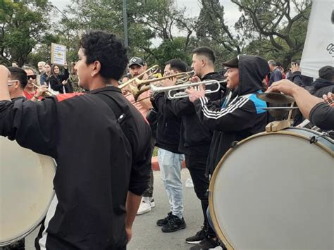 Córdoba Argentina Imponente Manifestación En Defensa De La