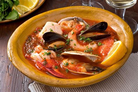 Caldeirada De Peixe Rezept