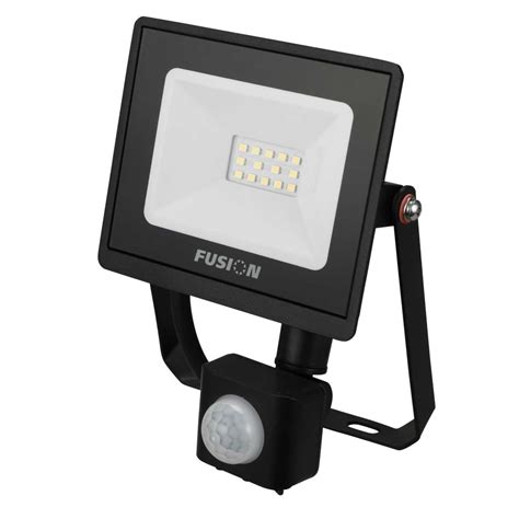 Fusion Protector 10w Led Pir Floodlight 4000k Fpf10pir Cef