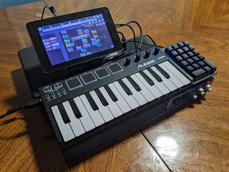 Raspberry Pi 4 Music Cyberdeck Benjamin Caccia
